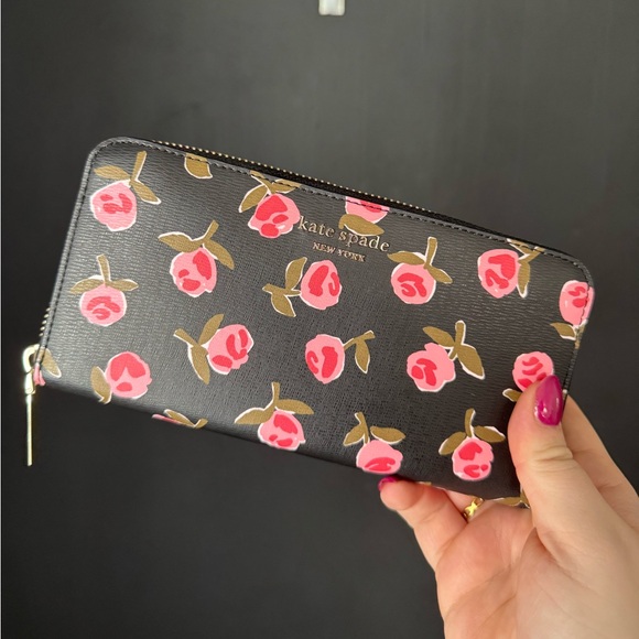kate spade | Bags | Nwot Kate Spade Ziparound Wallet In Ditsy Rose ...